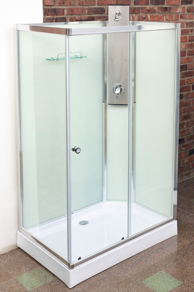 Choosing the Right Shower for Your Tiny House: Size and Style